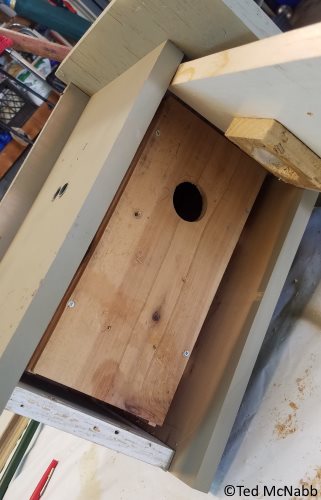 Free Bluebird House Plans Keeps Nestlings Cool